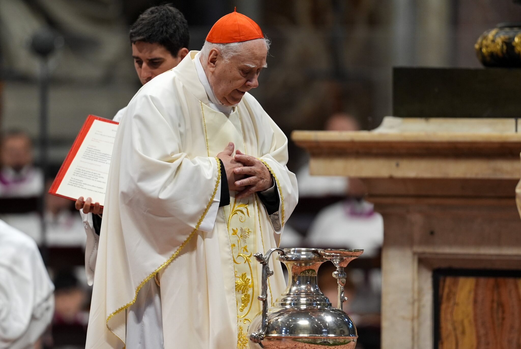 Be ‘heralds of hope,’ pope asks priests in homily for chrism Mass - OSV ...