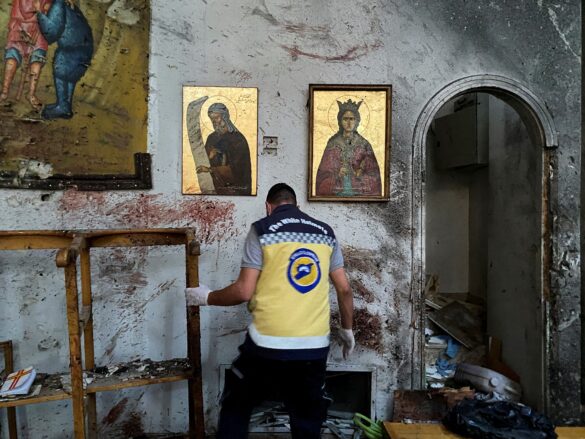 Suicide bomber strikes Syria church, killing at least 20 Christians ...