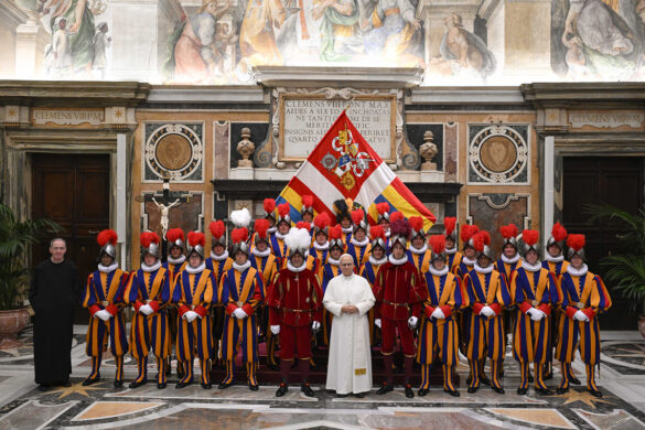 Pope tells Swiss Guards they need each other to be all they can be ...