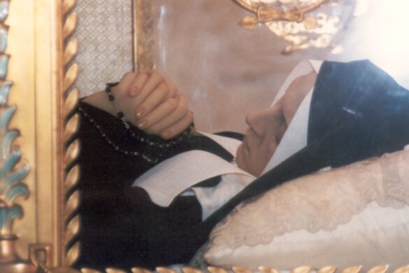 2 Catholic outlets to publish Liturgy of the Hours edition