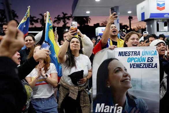 Florida Venezuelans hopeful about developments in homeland