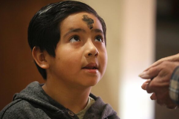 ‘Remember you are dust’: Why people fill the pew on Ash Wednesday - OSV ...