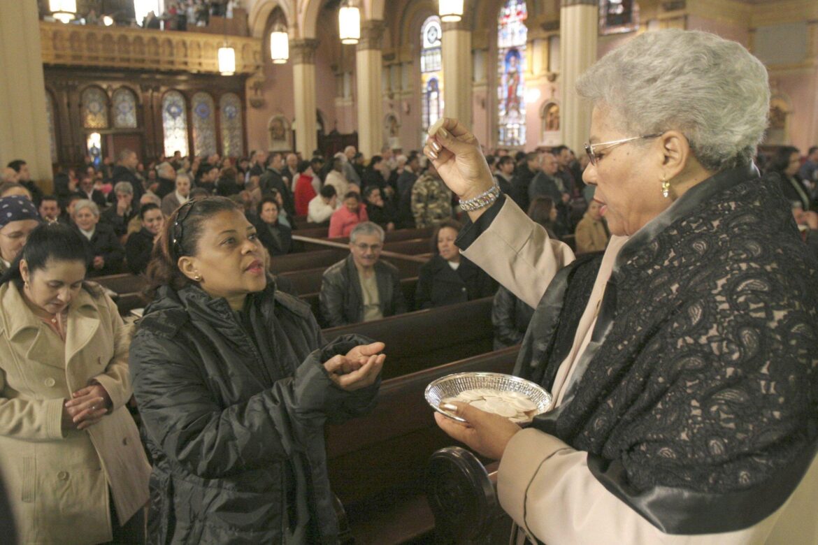 Vatican releases report on women's role in Church leadership