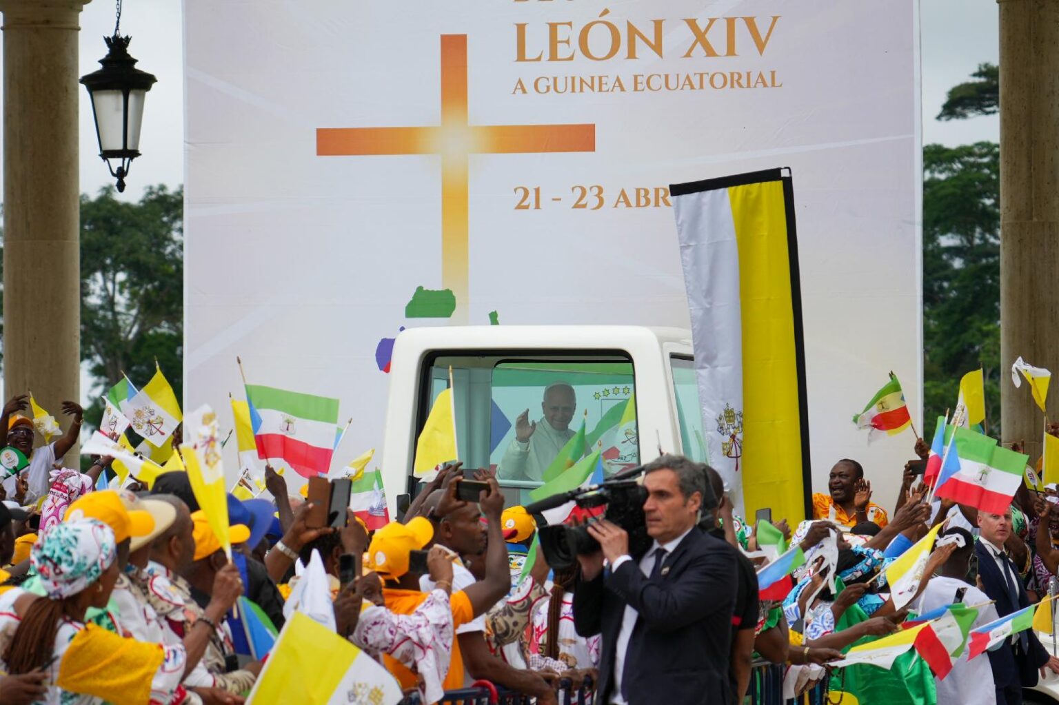 In Central Africa’s largest Catholic church, Pope Leo tells faithful ...