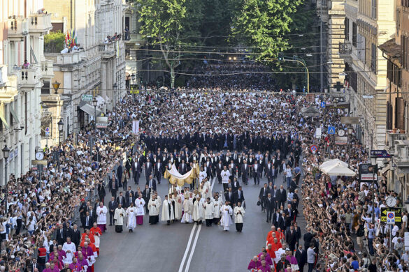 SSPX plans to consecrate bishops without papal mandate